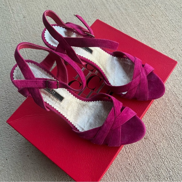 Carolina Herrera | Shoes | Carolina Herrera Fuschia Suede Sandals Size ...